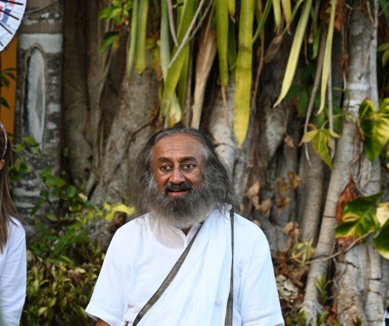 Gurudev Sri Sri Ravi Shankar Visita Chichén Itzá: Un Encuentro Entre La ...