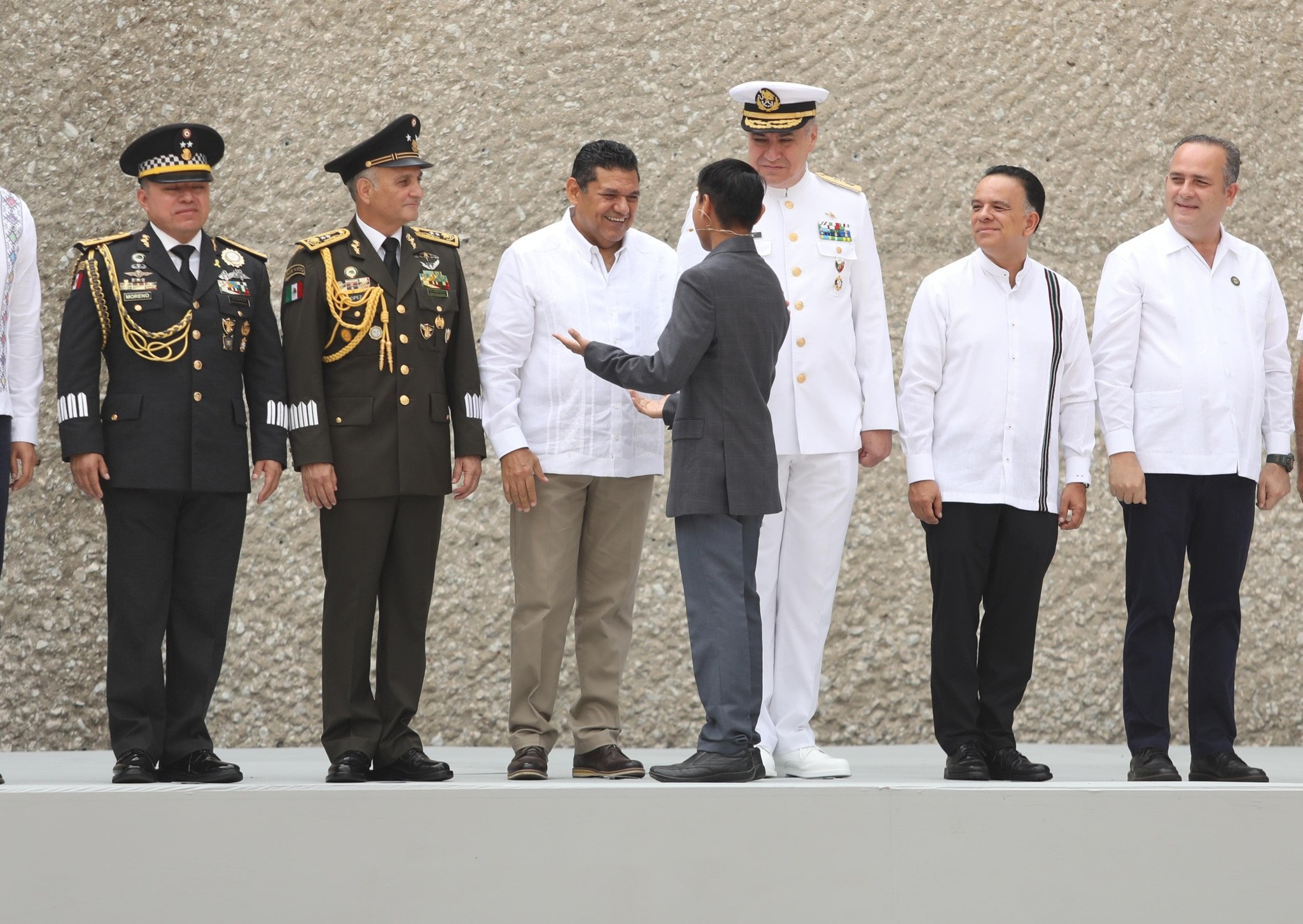 Rinden Homenaje A Los Niños Héroes En Ceremonia Encabezada Por Javier May